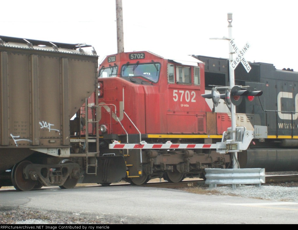 CN 5702